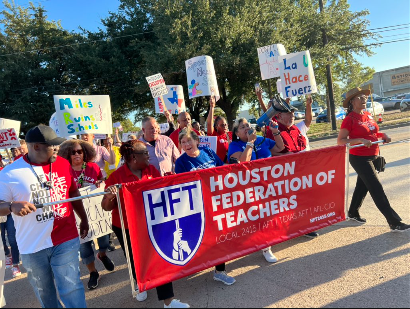 Texas AFT :Texas Education Commissioner Visits HISD 1 Year After State ...